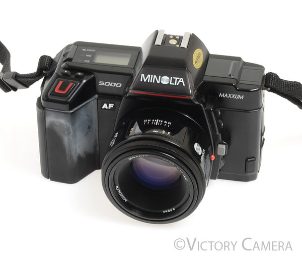 Minolta Maxxum 5000 Black 35mm SLR w/ 50mm f1.7 Lens & Leather Case [E