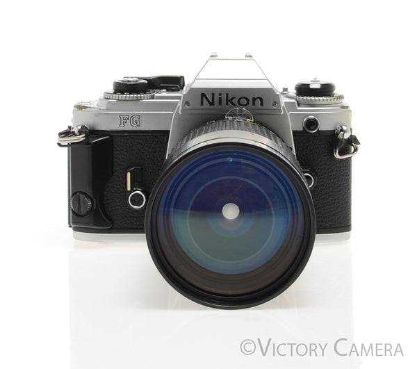 Nikon FG Chrome 35mm Film Camera w/ 28-200mm Zoom Lens [EXC]